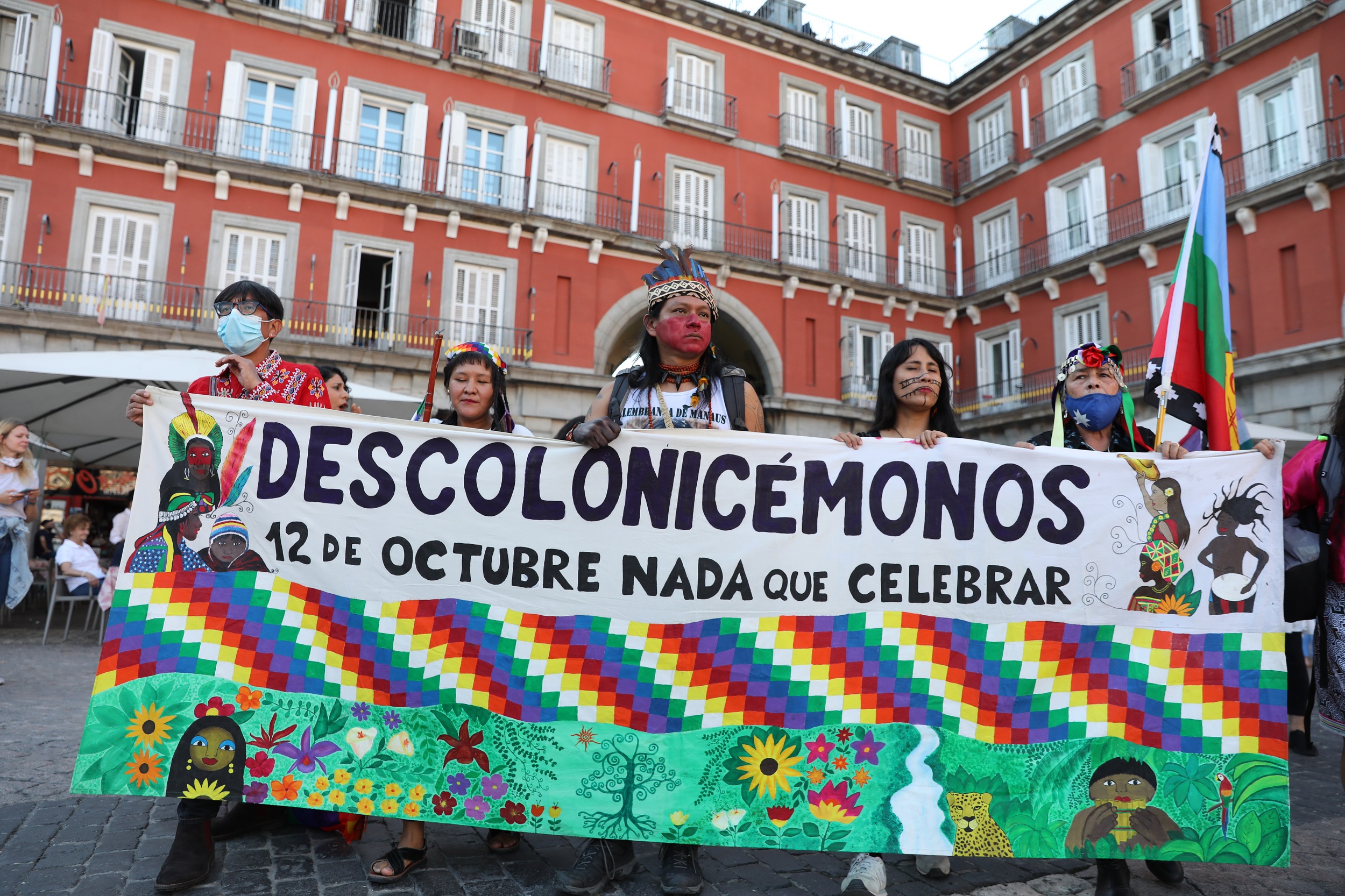 12 DE OCTUBRE: "NO HAY NADA QUE CELEBRAR" - BOLIVIA AL AIRE TV