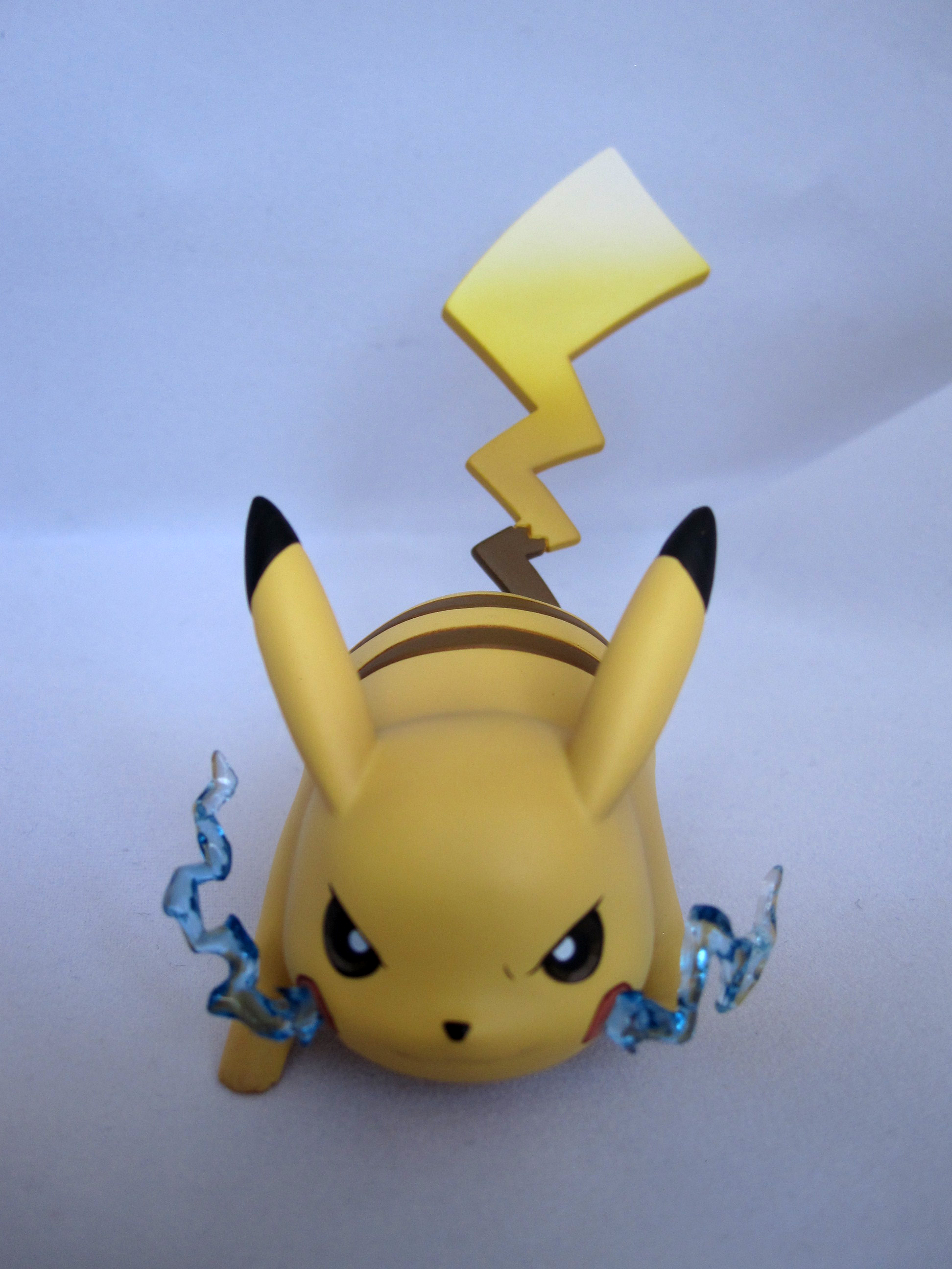 Pocket Monsters (Pokémon) - Red & Pikachu ARTFX J - Kotobukiya ...