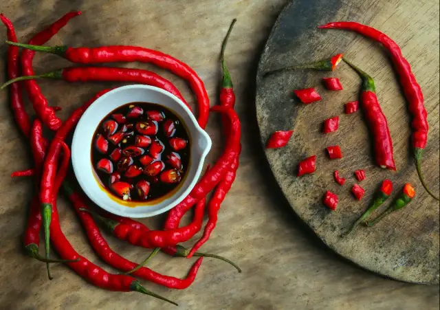 Wellhealthorganic.Com:Red-Chilli-You-Should-Know-About-Red-Chilli-Uses ...
