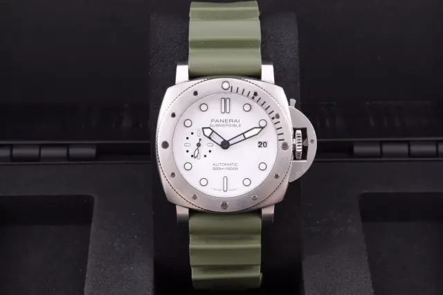 FS: Panerai SUBMERSIBLE Bianco Automatic 42MM Watch PAM1223 | 2021 Box ...