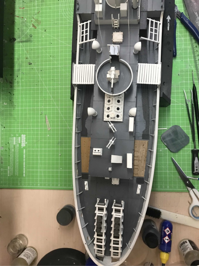 Revell 1:72 HMS Snowberry to be built as K46 HMS La Malouine. - Page 2 ...