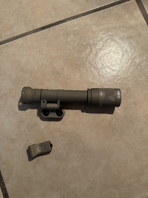 WTS FDE Surefire M640V Pro - AR15.COM