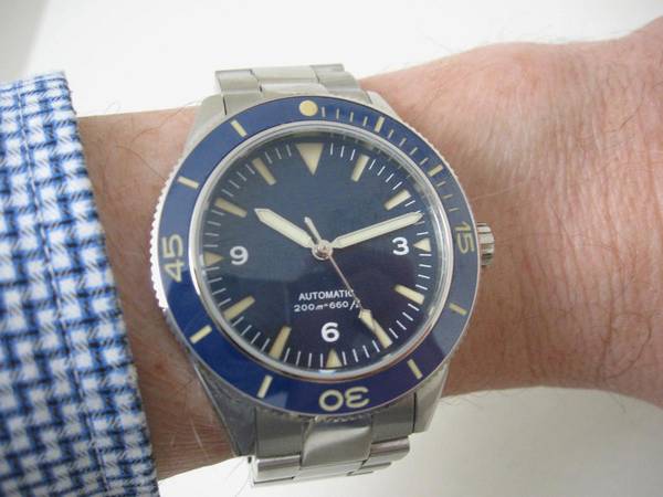 TimeZone : Sales Corner » Chronos Sea Master 300 dive watch -- like new ...