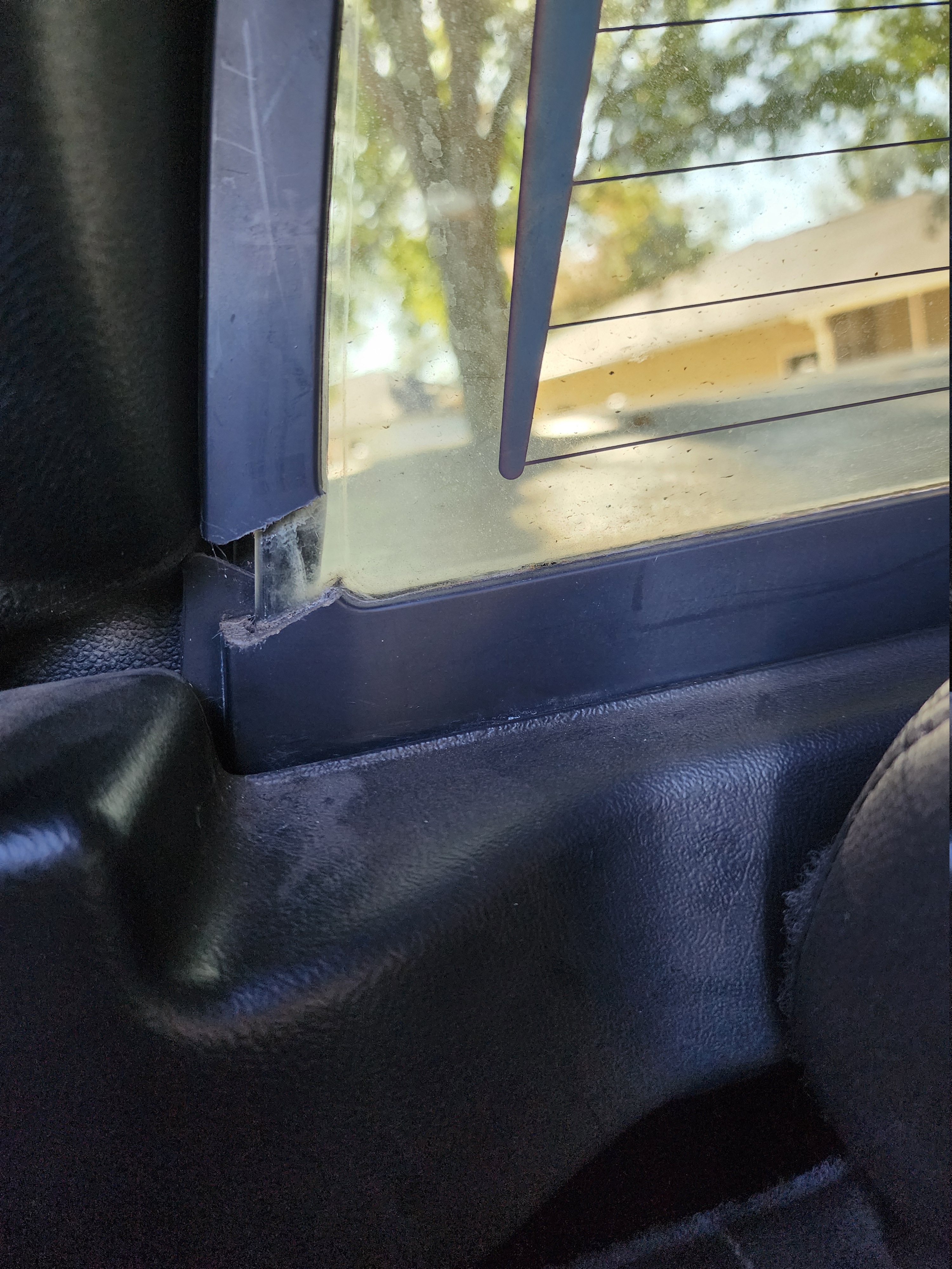 rear window issue | Chevy Avalanche Fan Club of North America