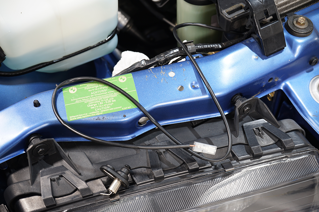 DIY: E36 OEM Underhood Service Light Retrofit Install - OEM Part Number ...