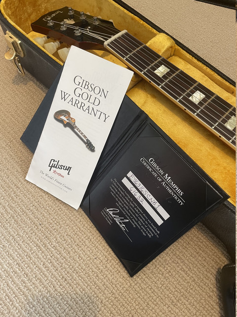 Gibson ES-335 '63 reissue. Cherry with factory Bigsby. 2016 - £3,300 ...