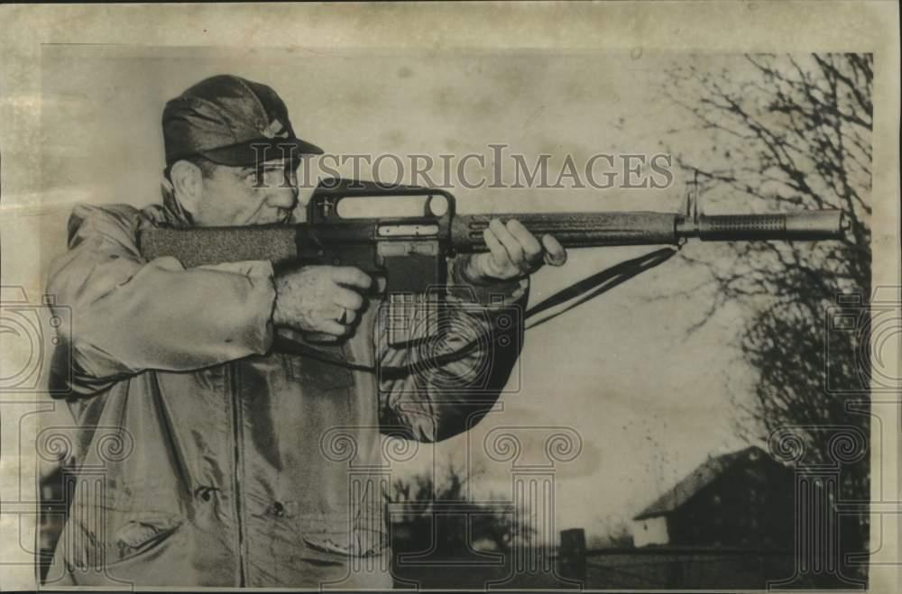 Richard Schley Boutelle ArmaLite AR-10B Wirephoto > AR-15 / M-16 Retro ...