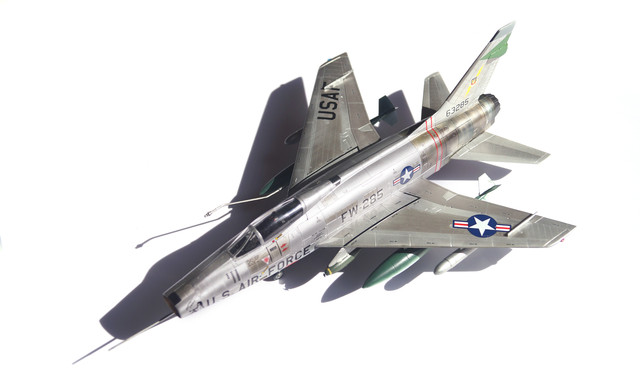 Italeri North American F-100D Super Sabre 481 TFS 56-3285/Pretty Penny ...