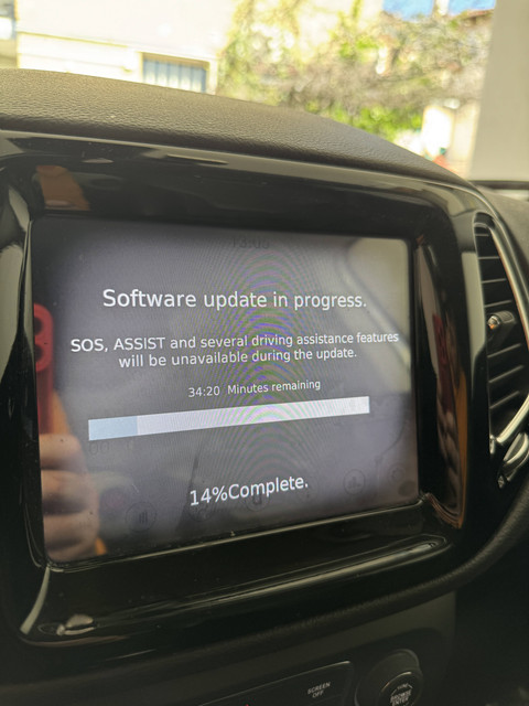 Aggiornamento software uConnect 8.4 - MY18