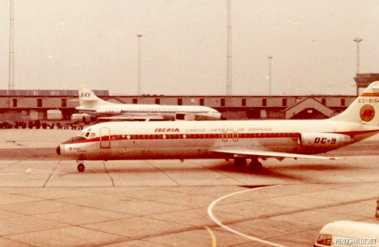 Fly Models Iberia DC-9-32 in 1/144 - Ready for Inspection - Aircraft ...