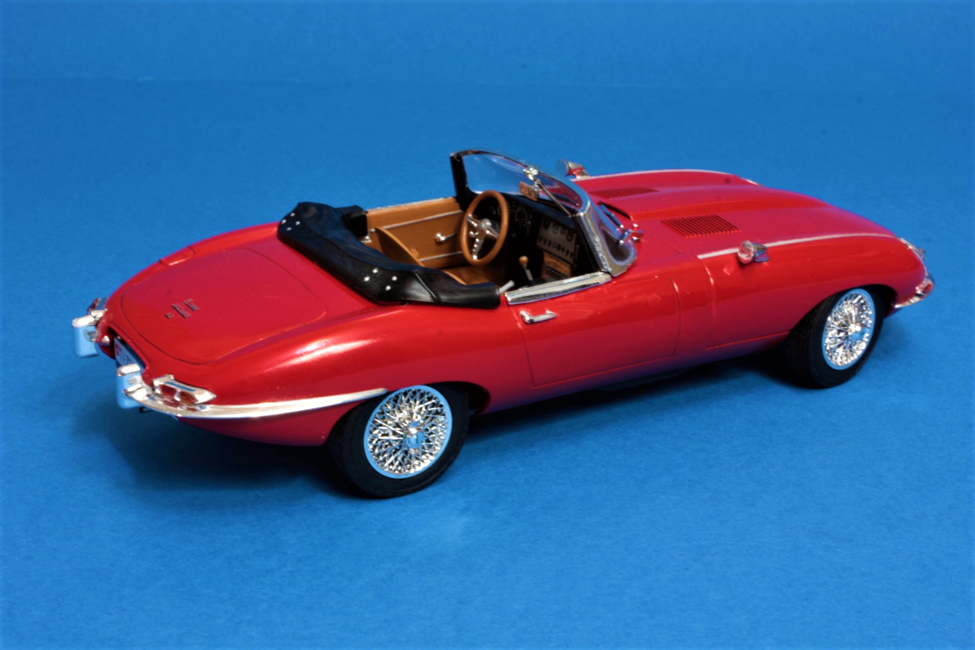 Revell Jaguar E-type roadster in 1/24 scale - Ready For Inspection ...