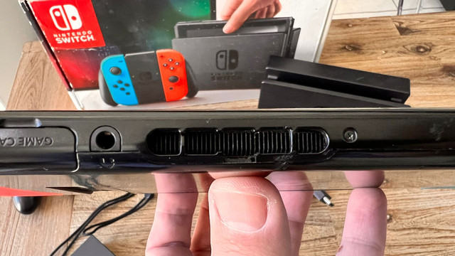 [For Sale] - Nintendo Switch V1 unpatched - Boxed with all original ...