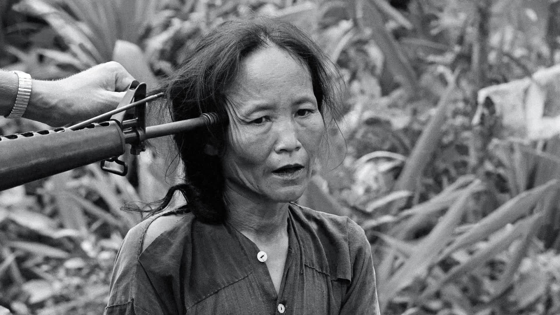 The-Vietnam-War-2017-S01-E01-Deja-Vu-1080i-Blu-Ray-REMUX-AVC-DTS-HD-MA-5-1-EPSi-LON-003 hosted ...