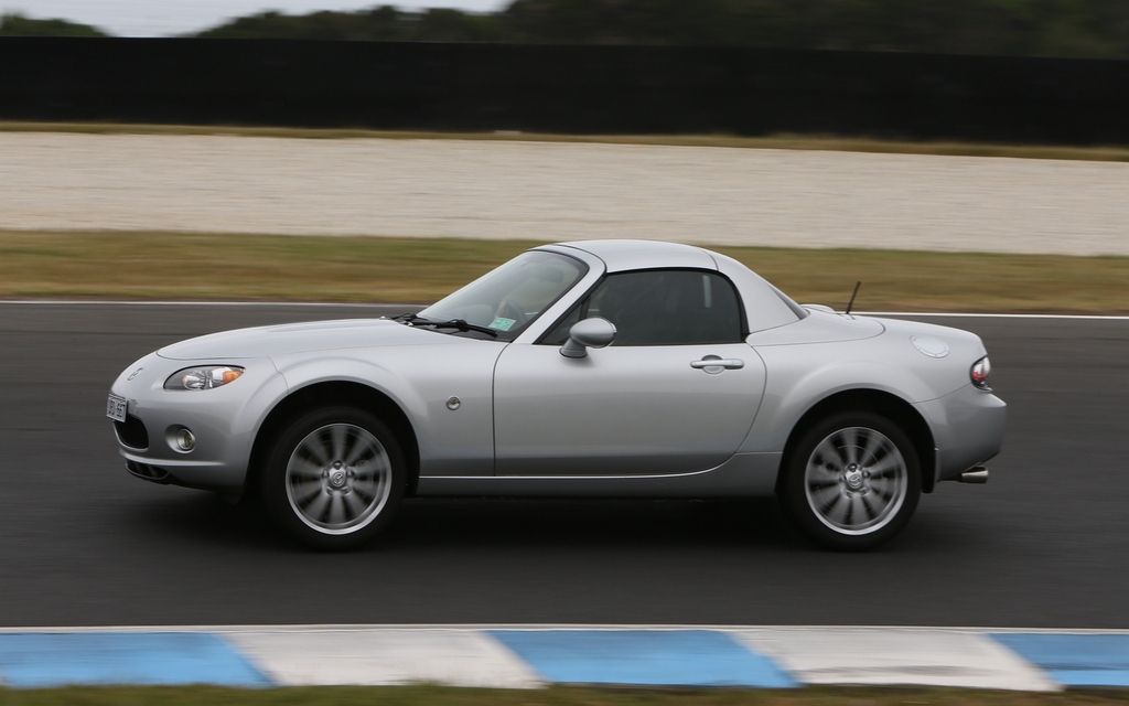 Best MX-5 Miata side profile shot, side profile only! - Page 233 - MX-5 ...