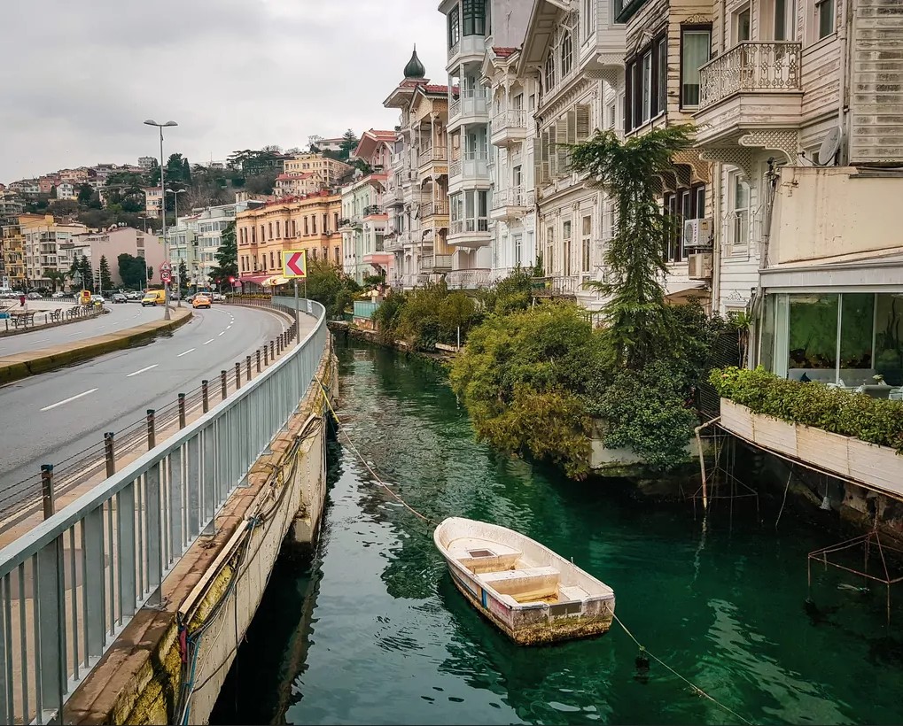 Istanbul, Turkey by: Mustafa Tayfun Özcan [IG] : r/CityPorn