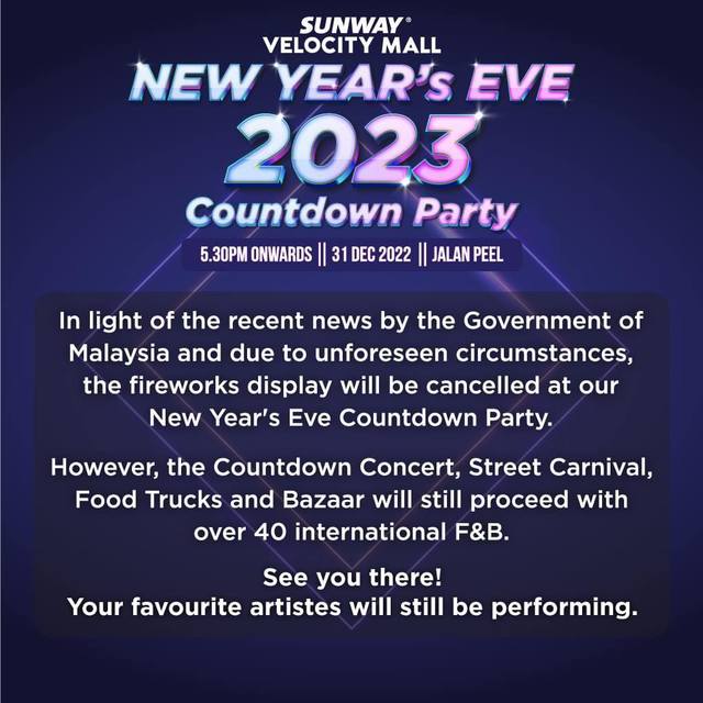 Who book hotels to see NYE fireworks tomorrow?