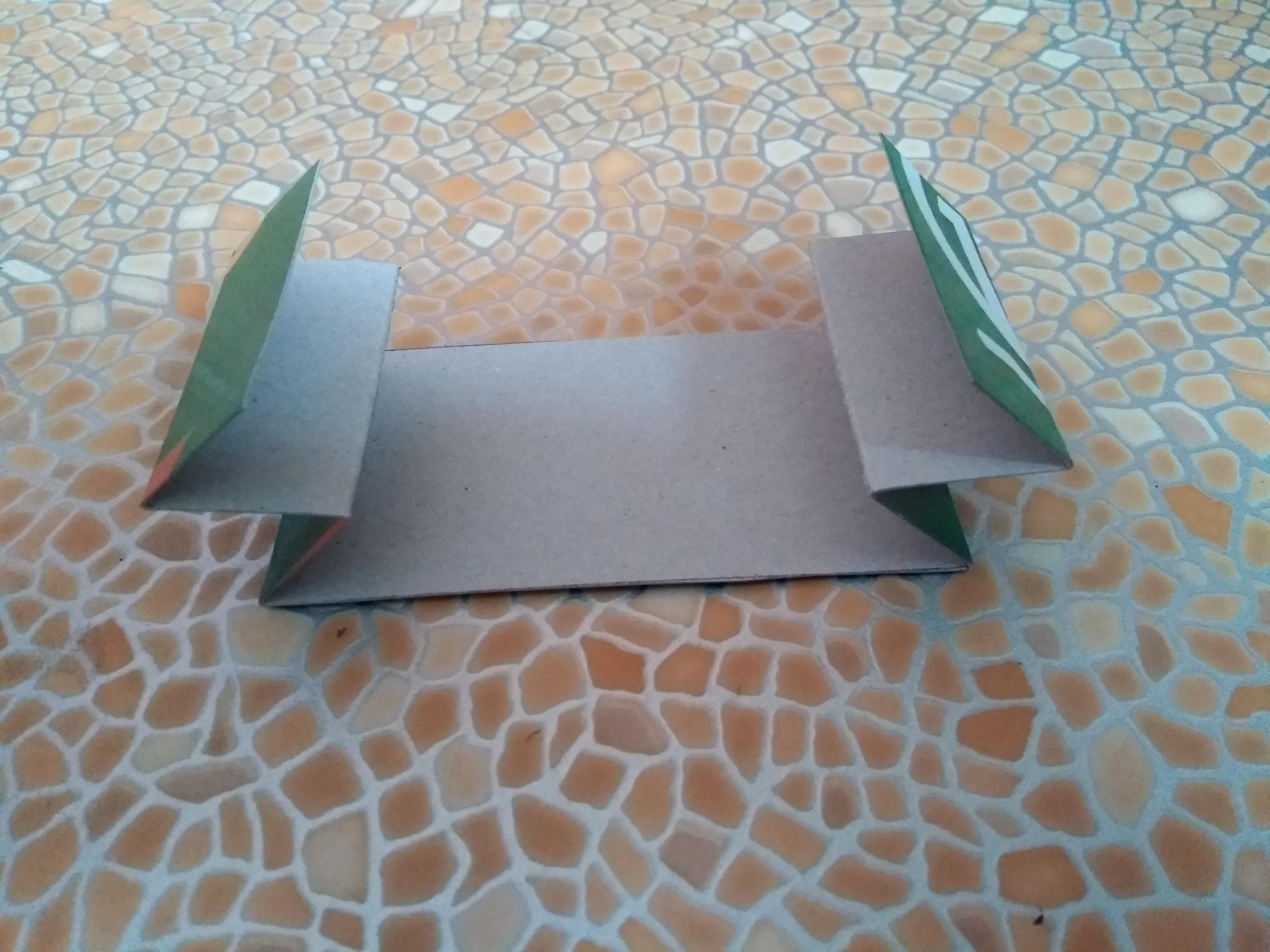 What hinges should I use on these MDF panels so that the whole thing ...